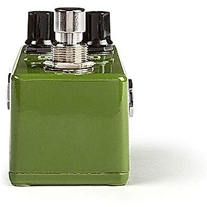 MXR M281 Thump Bass Preamp Bundle with 2 MXR Patch Cables and Power Supply M281bundle