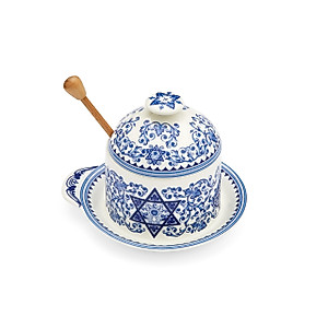 Spode Judaica Honey Pot with Drizzler | 5.25 Inch Honey Jar with Lid and Wooden Dipper for Rosh Hashana Table | made of Fine Porcelain | Dishwasher Safe