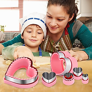 Heart Cookie Cutters Set,6 Pcs Uncrustables Maker Bread Cutters Heart Shapes DIY Cookie Cutters Fruit Vegetable Mold for Kids Boys & Girls Bento Lunch Box