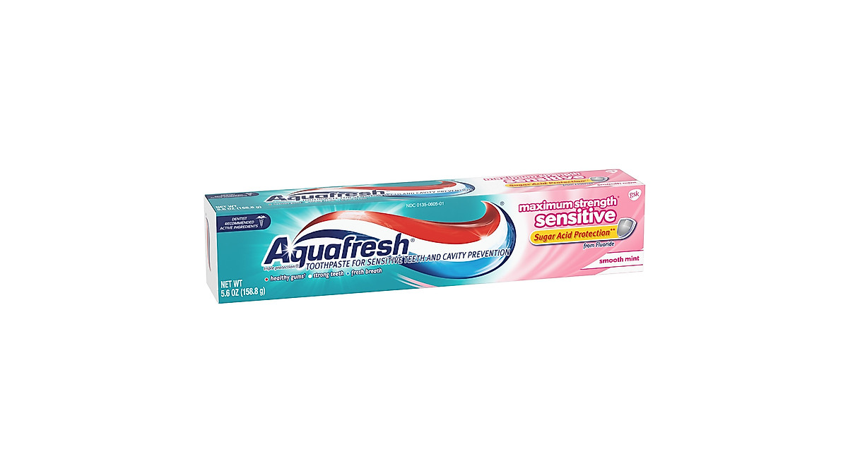 Aqua Fresh Sensitive Maximum Strength Toothpaste for Sensitive Teeth