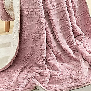 SofyCotty Sherpa Throw Blanket Soft Warm Cozy Plush Throws Blankets for Couch Sofa, Flannel Fleece Throws Geometric Knitted Pattern Blankets for Bed Living Room(50x60 inches,Pink)