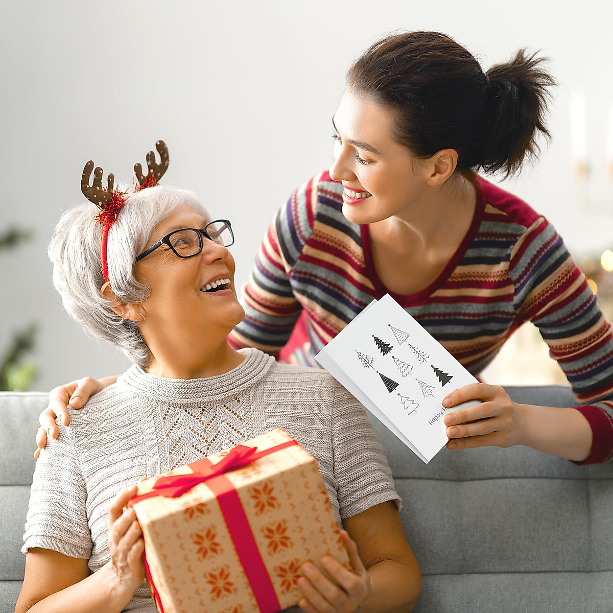 ZICOTO Beautiful Doodle Christmas Cards Set of 20 - Incl. Bulk Envelopes, Matching Stickers And Storage Box - Perfect to Send Warm Holiday Wishes to Friends and Family