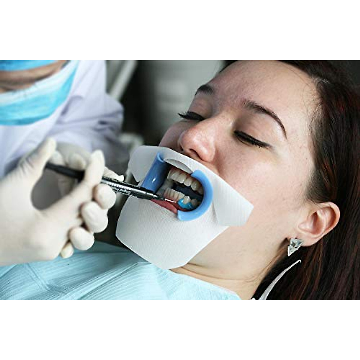 BEYOND FLEXIBLUE Comfort Cheek Retractors | Disposable Dental Cheek Retractors | Plastic Mouth Opener - Medium 10pk