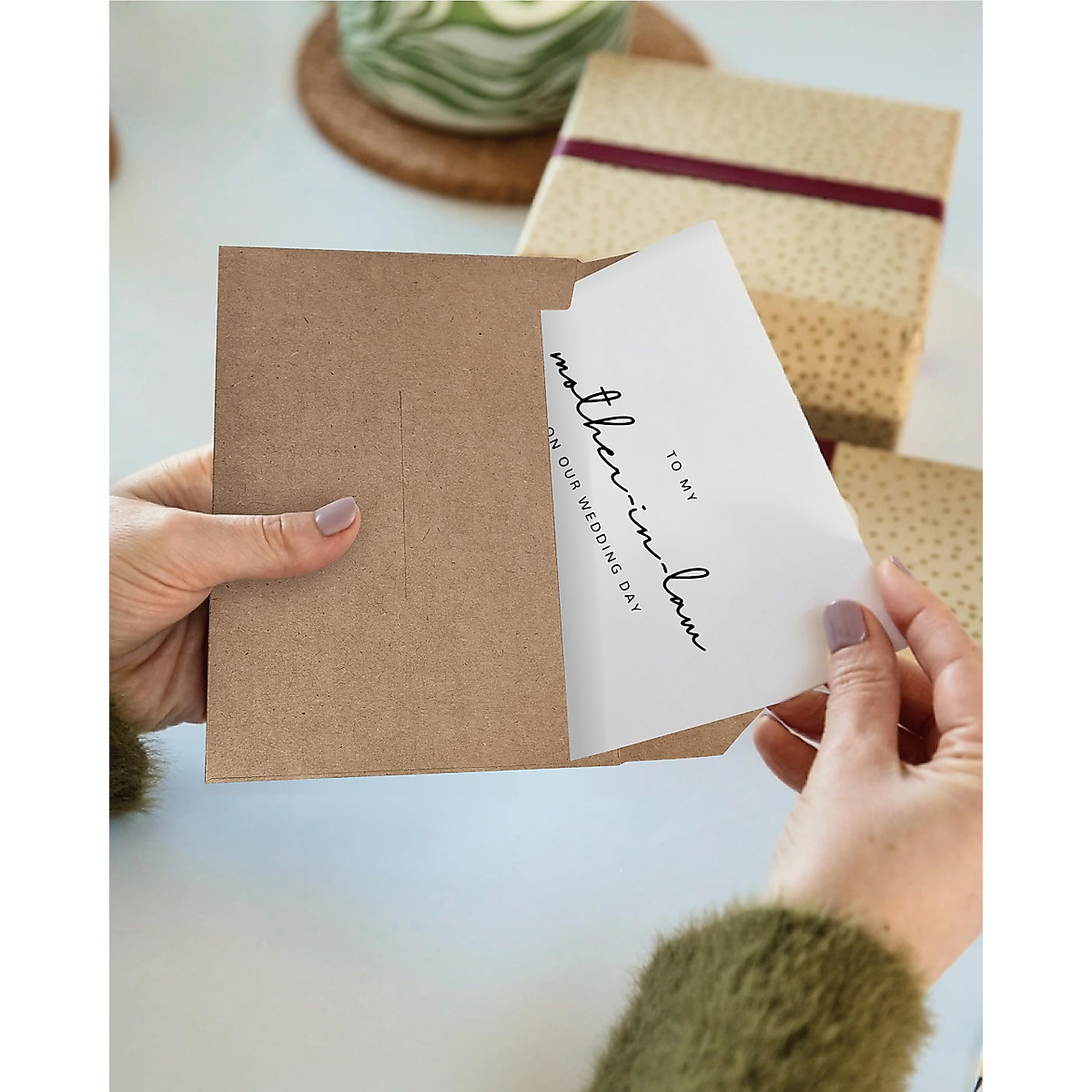 Set of 2 Parents In Law Wedding Day Card, Parents In Law Of The Bride/Groom Gifts, To My Father In Law On Our Wedding Day, To My Mother In Law On Our Wedding Day. （Father/Mother-in-Law B）