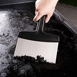 Blackstone 5060 Grill & Griddle Kit 8 Pieces Premium Flat Top Grill Accessories Cleaner Tool Set-1 Stainless Steel 6" Scraper, 3 Scouring Pads, 2 Cleaning Bricks, and 1 Handle, Black