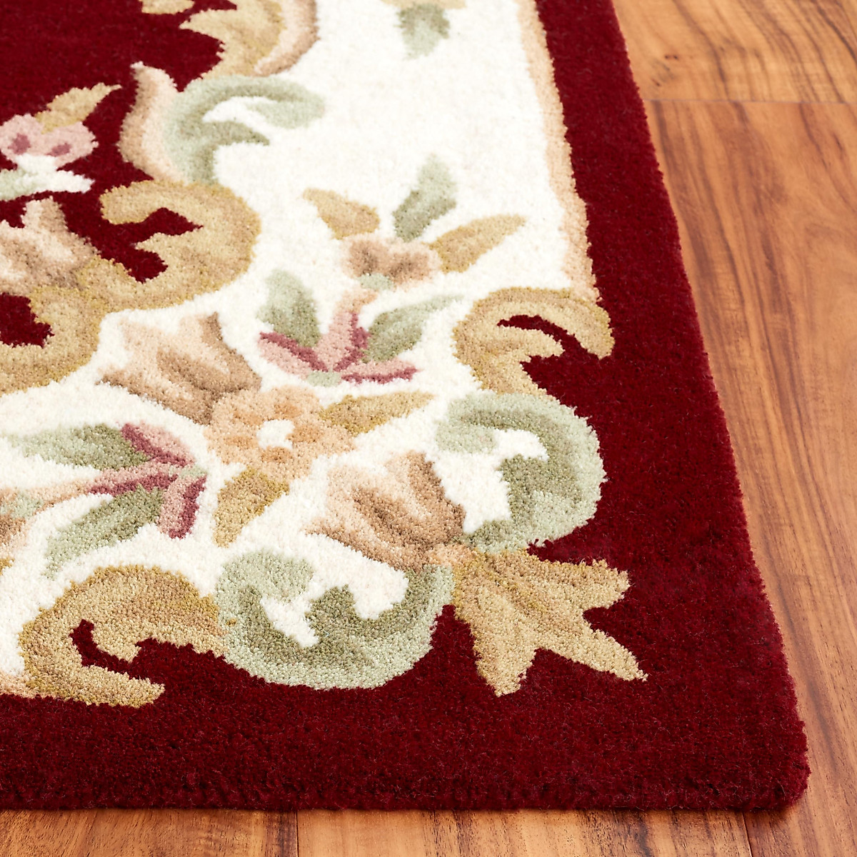 SAFAVIEH Aubusson Collection Area Rug - 3' x 5', Red & Ivory, Handmade Traditional Wool, Ideal for The Living Room, Bedroom, Dining Room (AUB301Q-3)