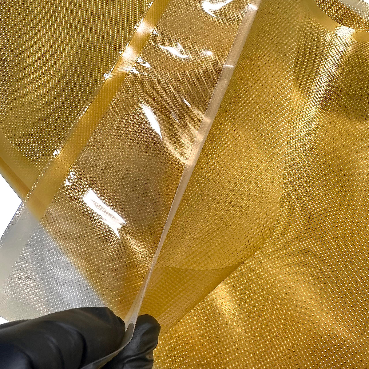 SEZONS - Diamond Bags - Vacuum Sealing bags 5mil - 50 bags (11x23, Gold/Clear ZIPPER)