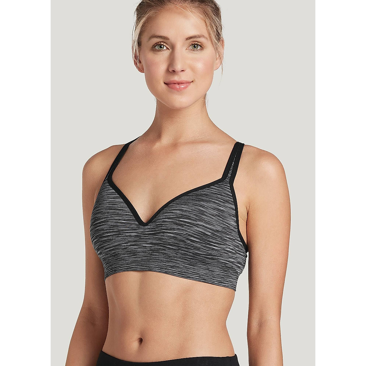 Jockey Women's Bra Mid Impact Multi-Way Molded Cup Sports Bra, Black, M