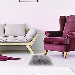 WLLHYF 10 Inches Mini Square Faux Fur Rug， Small Fluffy Area Rug Cushion for Living Room Sofa Bedroom Floor Soft Square Chair Cover Seat Pad Nail Mat for Photographing Background of Jewelry