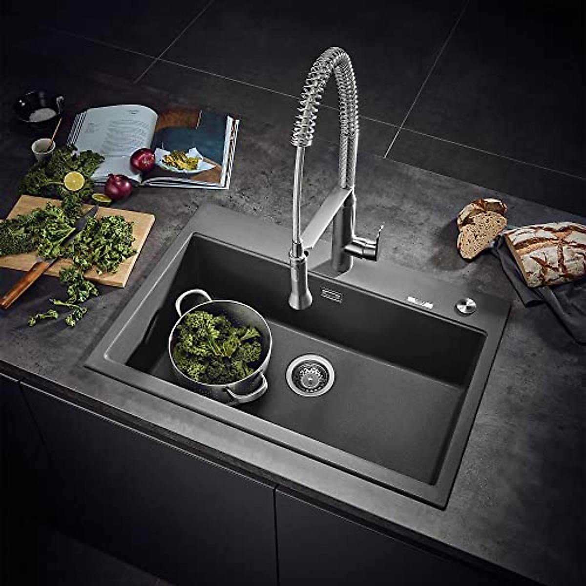 Grohe K7 Medium Semi-Pro Single-Handle Standard Kitchen Faucet