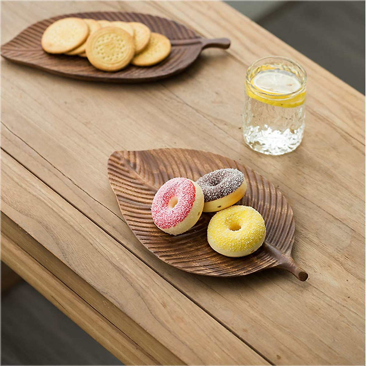 DOITOOL Wood Leaf Plate Hand Carved Salad Snack Plate Dessert Platter Unique Appetizer Serving Tray Fruit Food Dish for Home Restaurant (29.5x12.5cm)