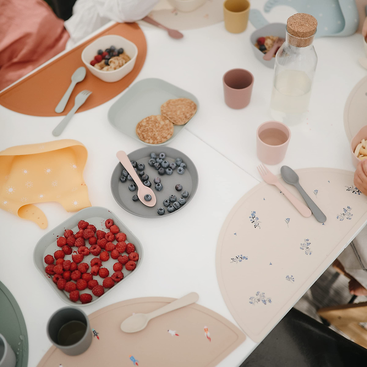 mushie Square Dinnerware Bowls for Kids | Made in Denmark, Set of 2 (Ivory)