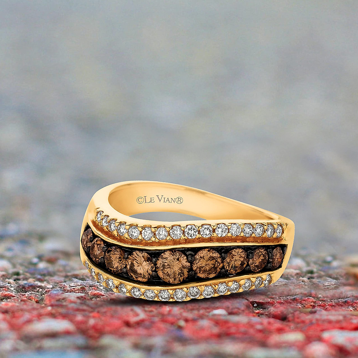 LE VIAN 1 1/5 Carat White and Chocolate Diamond Wavy Three Row Band Ring for Women in 14k Yellow Gold (H-I/Fancy Brown, VS2-SI1, cttw) Anniversary Promise Ring Size 7 by LeVian