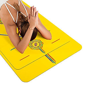 Liforme Yoga Pad - Free Yoga Bag, Patented Alignment System, Warrior-like Grip, Non-slip, Eco-friendly and biodegradable, 4.2mm thick pad for knee, elbow and hand support during Yoga (Yellow)