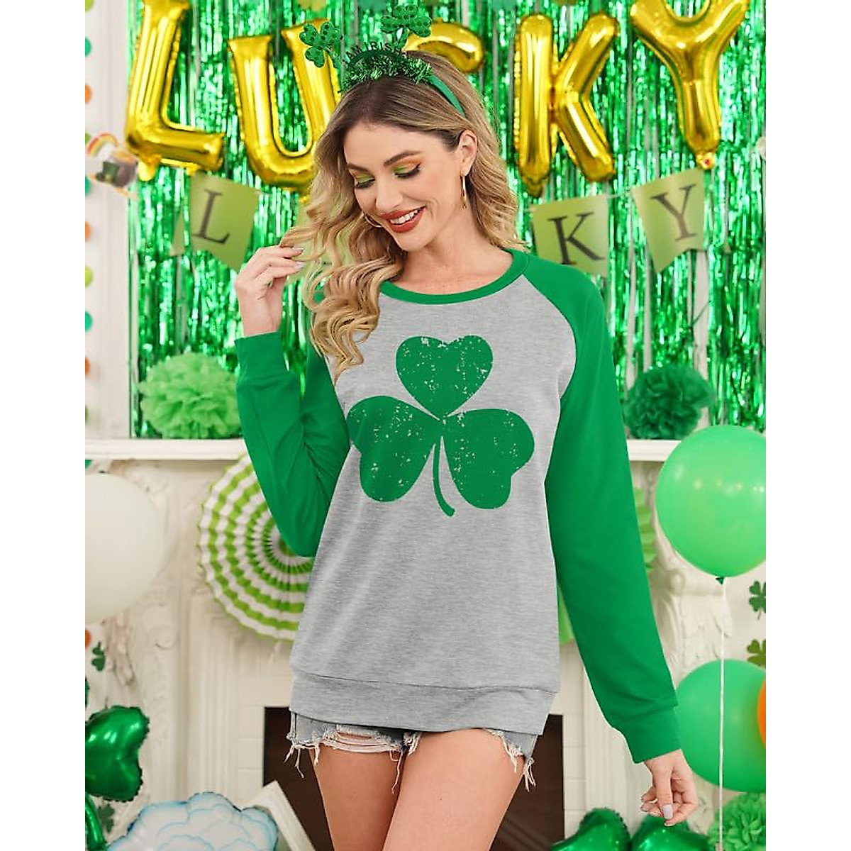 St Patricks Day Womens Loose Fit Novelty Sweatshirt Casual Crewneck Graphic Funny Raglan Shirt Clover L