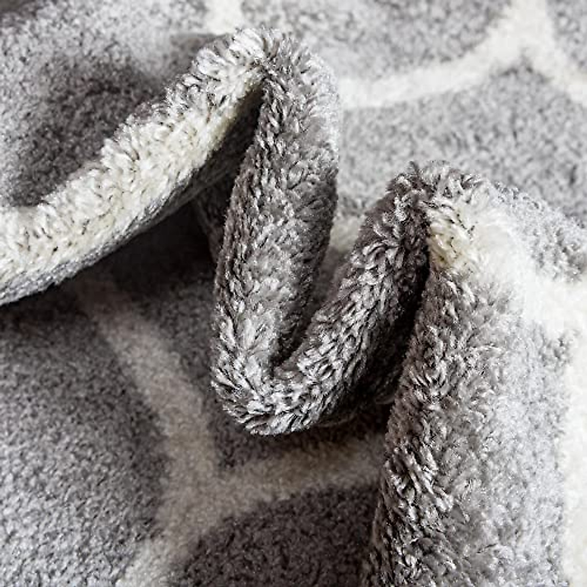 Unique Loom Trellis Frieze Collection Area Rug - Rounded (4' 1" x 6' 1", Light Gray/ Ivory)