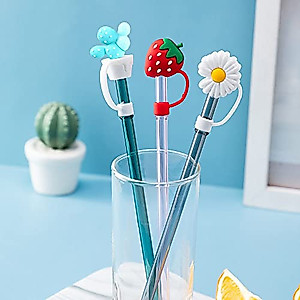8pcs Drinking Straw Covers Cap, Lovely Cartoon Reusable Drinking Straw Tips Lids, Straw Toppers for Tumblers, Portable Cute Straw Tips Covers, Dust Proof Plugs Cap Protector (8 different patterns)