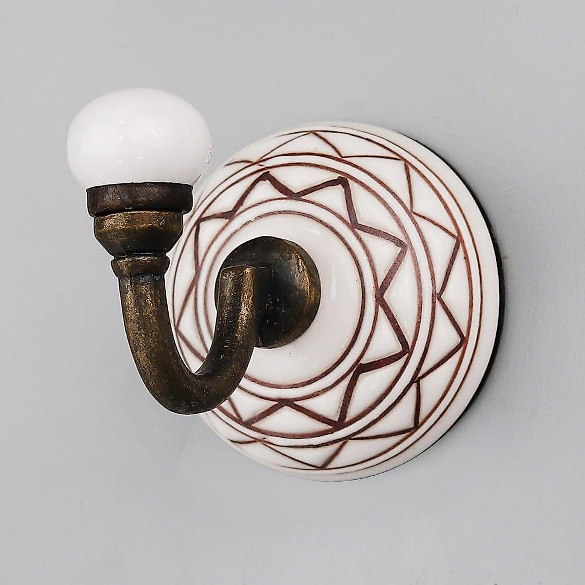IndianShelf 1 Pieces Brass White Round Decorative Coat Hooks Kitchen Unique Ceramic Wall Hooks for Hanging Towel Hook Farmhouse Backpack Purse Hanger Heavy Duty Entryway Shower Robe Holder Hat Rack