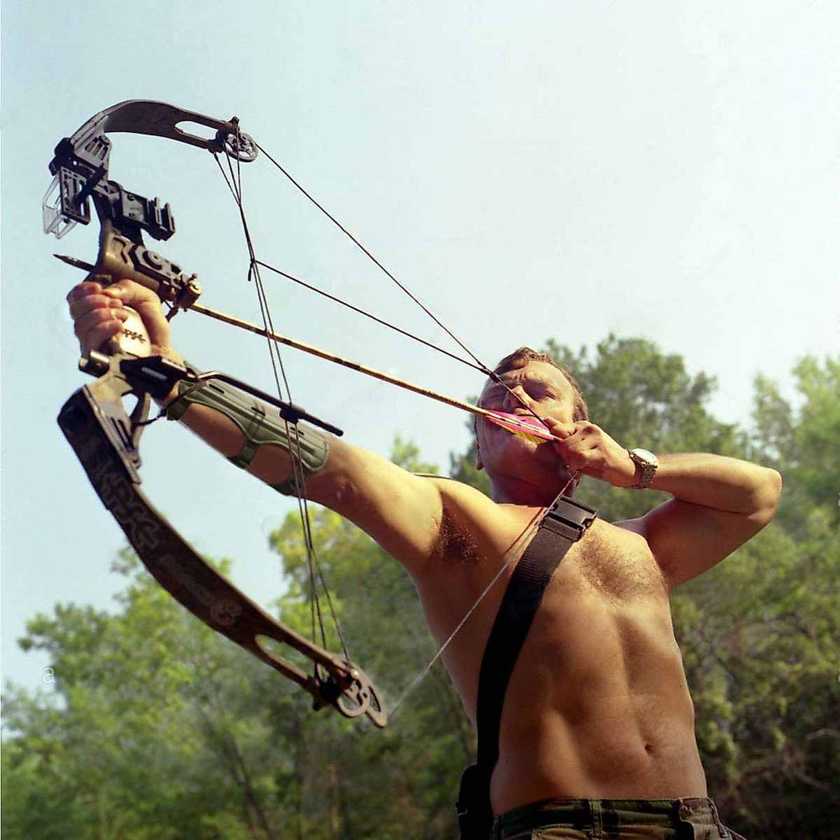 2 Pack Archery Arm Guard, Archery Bracer/Archery Cowhide Leather Forearm Protector w/Bow Range with 4-Strap Buckles, Arm Guard for Archer Hunter