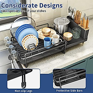 HERJOY Dish Drying Rack for Kitchen Counter, Large Dish Rack Expandable Black Drying Dish Drainers Rack, Anti-Rust Drying Rack with Drainboard and Cup Holders Rack Organizer