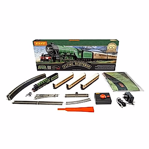 Hornby The Flying Scotsman A1Class 4472 OO Electric Model Train Set HO Track with US Power Supply R1255M , Green