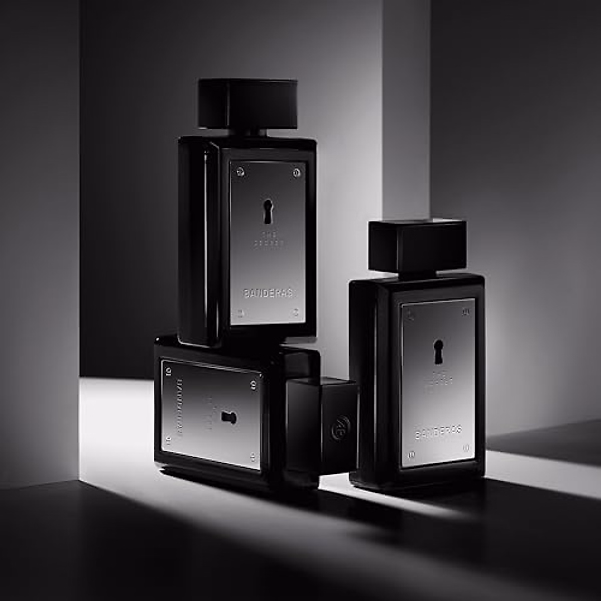 Banderas Perfumes - The Secret - Eau de Toilette for Men - Long Lasting - Elegant, Sexy and Masculine Fragance - Fruity and Leather Notes - Ideal for Day Wear