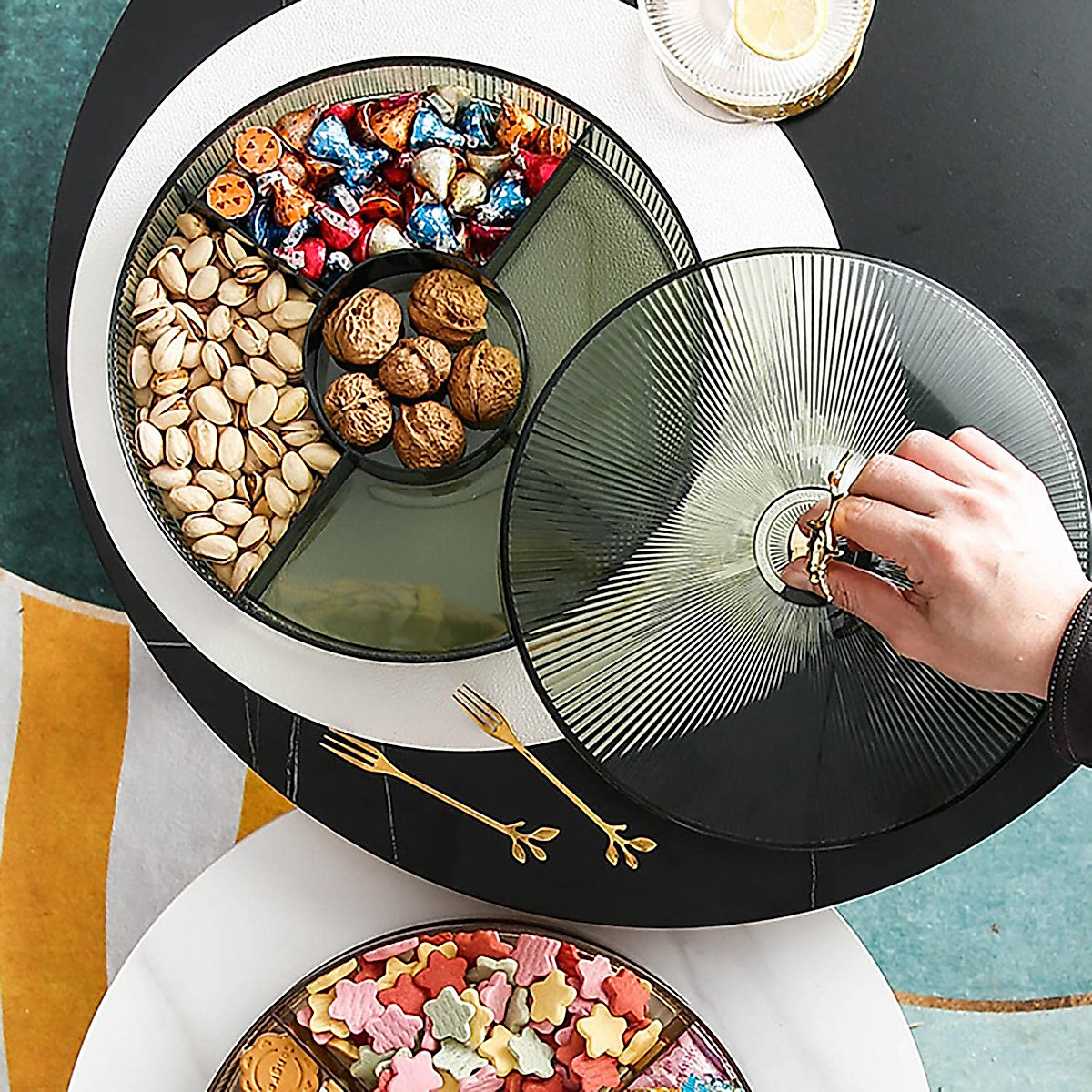 WMGoods Large Capacity Acrylic Serving Tray with 5 Compartments, Amber, 20"