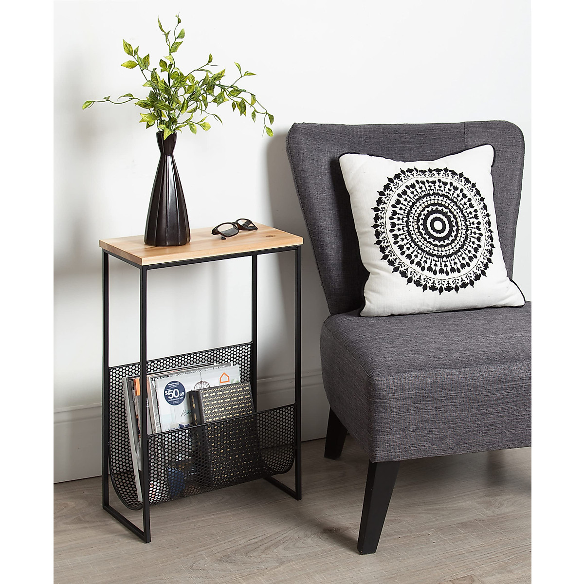Kate and Laurel Galen Accent Side Table and Magazine Rack with Natural Wood Top and Black Metal Base