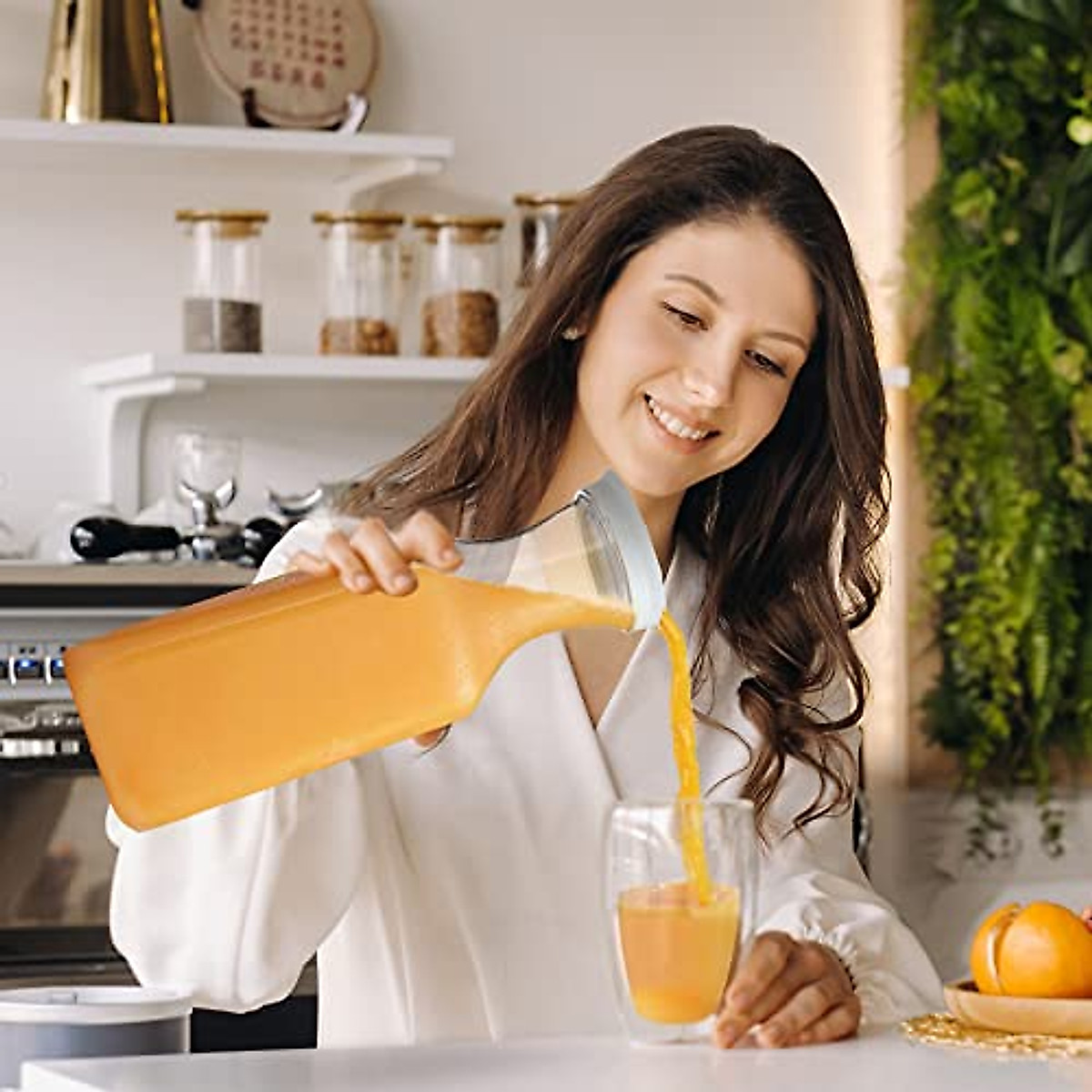 DilaBee Plastic Water Pitcher With Lid (50 Oz) Square Carafe Pitchers for Drinks, Milk, Smoothie, Iced Tea, Mimosa Bar Supplies - Juice Containers with Lids for Fridge - Food Grade BPA-Free (3-Pack)