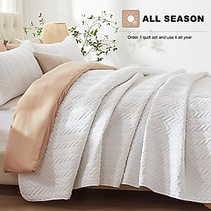 GRT White Quilt Set King Size with Pillow Shams - Lightweight Quilt Reversible Modern Style Bedspread Coverlet Set Rectangle Pattern - Soft Microfiber Quilt Bedding Set for All Season