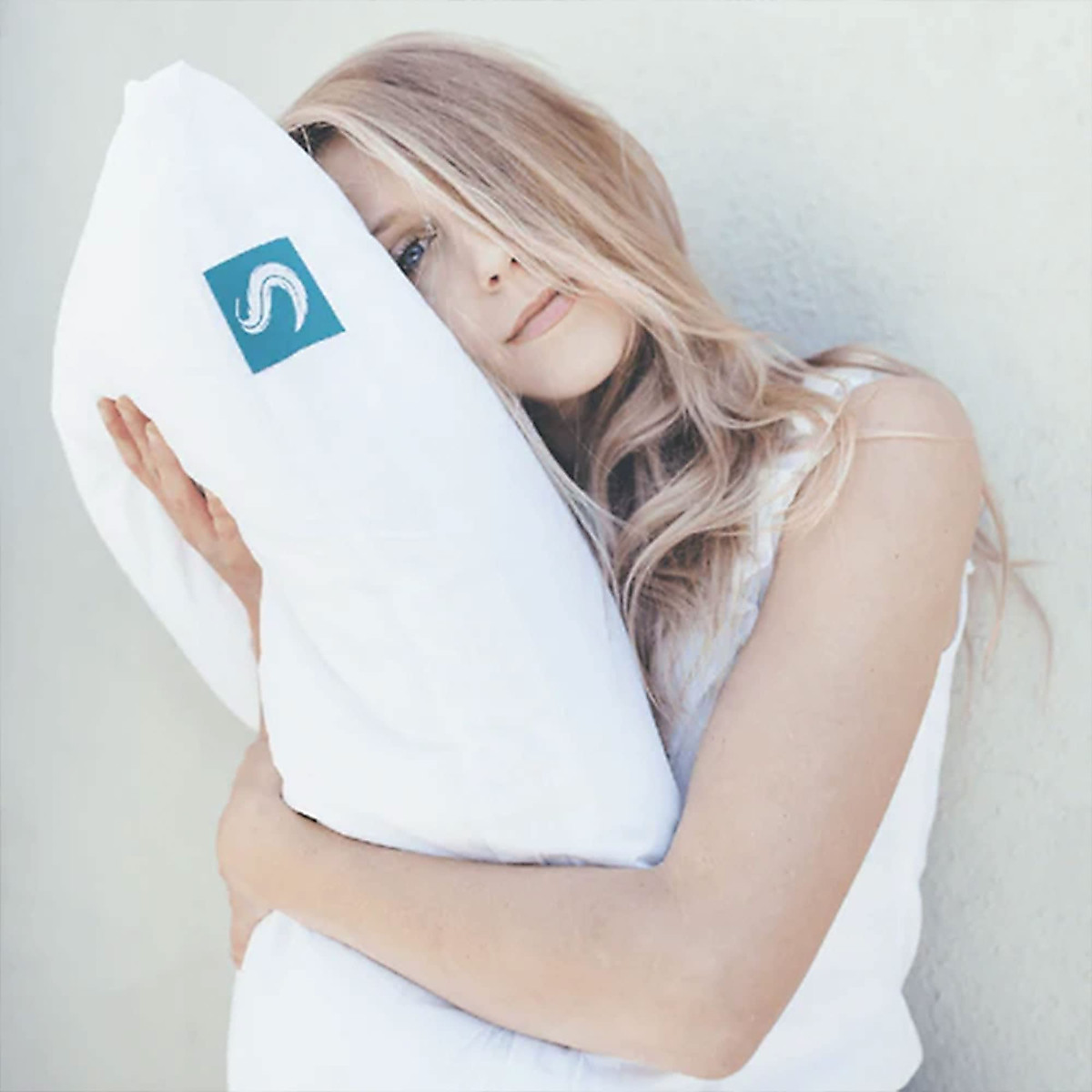 Sleepgram Bed Support Adjustable Hypoallergenic Cool Sleeping Loft Soft Pillow with Removeable Microfiber Cover, Queen Size, White