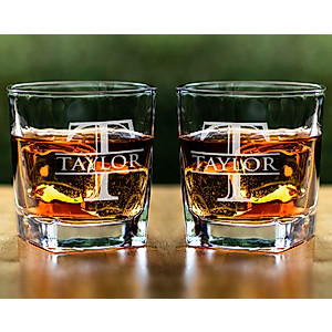 Custom Whiskey Decanter Set Bourbon for Men Groom Groomsmen Proposal Vintage Fathers Day Grandpa Grandma Anniversary Birthday Scotch Glasses Drinkware College Graduation Engraved Monogram