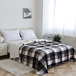 SOCHOW Buffalo Plaid Sherpa Fleece Throw Blanket, Double-Sided Checkered Super Soft Luxurious Bedding Blanket 50 x 60 inches, Black/White