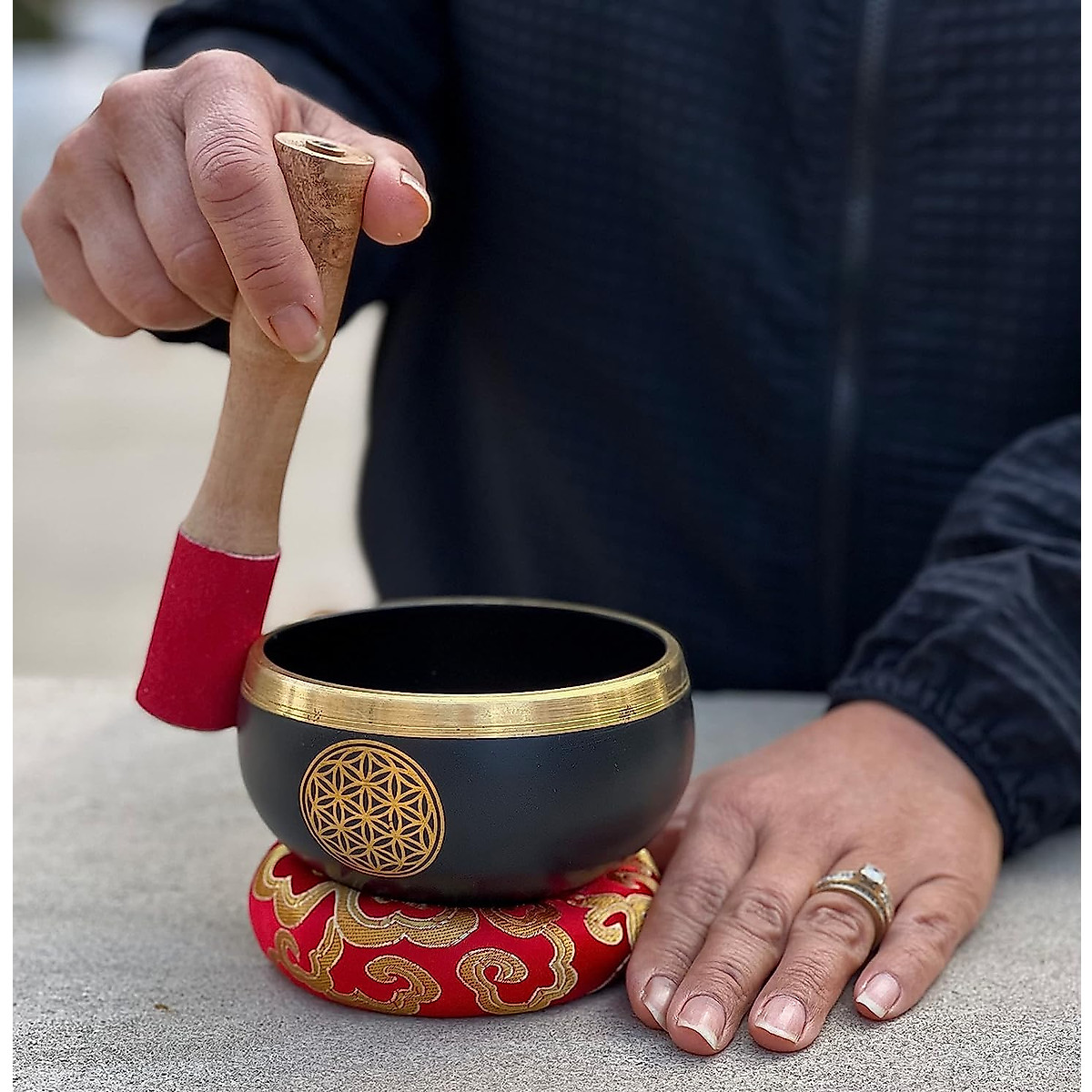 Tibetan Flower Of Life Singing Bowl Mallet Cushion Set ~ For Meditation, Yoga, Spiritual Healing and Mindfulness ~ Medium (Black)