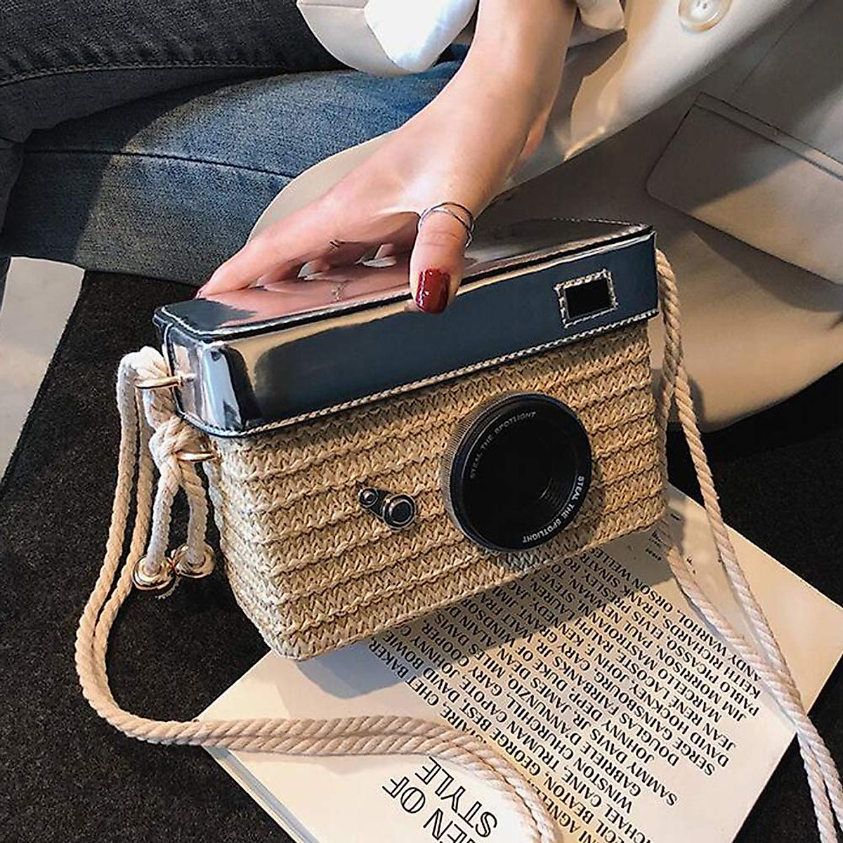 TENDYCOCO Crossbody Bag Camera Shaped Straw Woven Bag Mini Shoulder Bag for Women (Khaki)