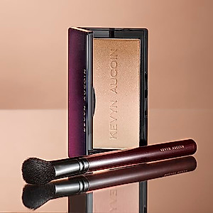 Kevyn Aucoin The Neo Highlighter (Sahara): Candlelight, Starlight & Sunlight shades. Highly pigmented palette. All day wear. Temples, cheekbones, brow, chin, nose. Pro makeup artist go to for glow.