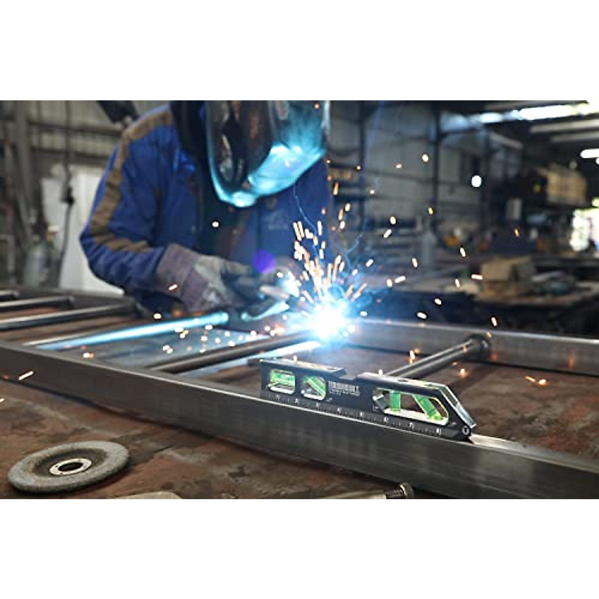 ToughBuilt 9-in Magnetic Billet Torpedo Level - (TB-H2-L-9T-M)