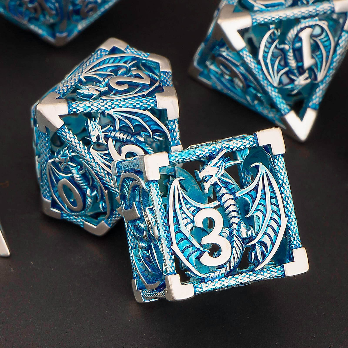 KERWELLSI Hollow Metal DND Dice Set, Dungeons and Dragons Dice Set with Gifts Box, 7pcs D&D Dice Set, Polyhedral Dice Set for RPG Role Playing Game, RPG D and D Dice D20 D12 D10 D8 D6 D4 (Blue)