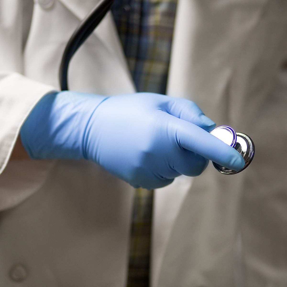 GLOVEPLUS HD Medical Blue NitrileGloves - 8 mil, 12 inches Long, Latex Free, Powder Free, Textured, Disposable, Non-Sterile, Medium,GPNHD64100-BX, Box of 50