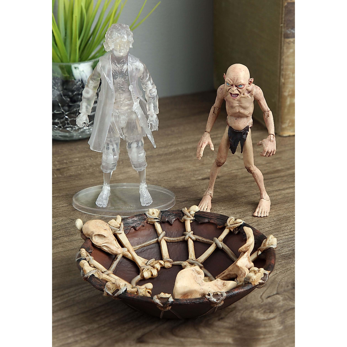 Diamond Select Toys San Diego Comic-Con 2021 Exclusive The Lord of The Rings: Frodo & Gollum Deluxe Action Figure Box Set, Multicolor