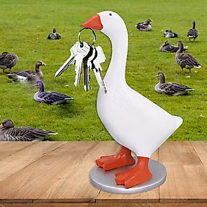 Losneg Magnetic Goose Key Holder, Funny Home Decor Cute Goose Statue Office Table Desk Decor Housewarming Gifts for Women and Men 1 Pack