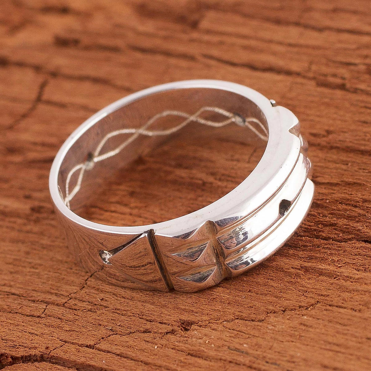 NOVICA Artisan handmade .925 Sterling Silver Band Ring Artisan Crafted Atlantis from Peru 'Atlantis Power'