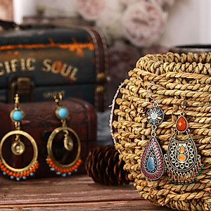 8 Pairs Bohemian Earrings for Women Dangle Earrings Retro Metal Hollow Earrings Boho Hoop Earrings Set (Vibrant Style)