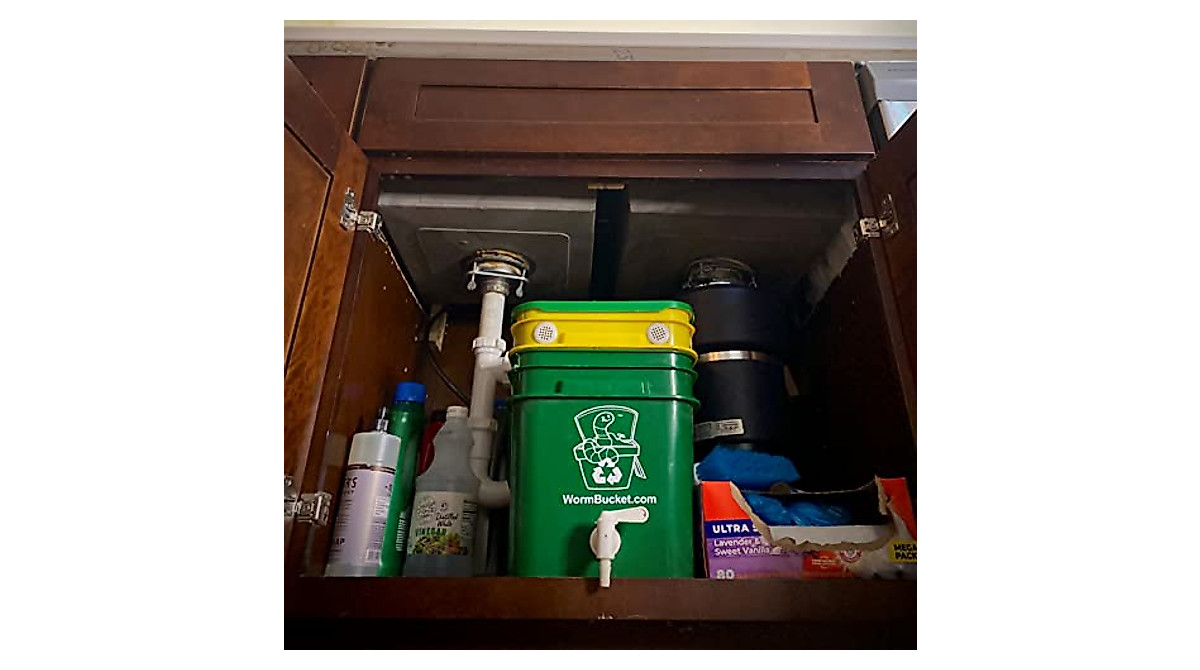 Worm Bucket Indoor Composting Kit | Make Worm Castings & Tea