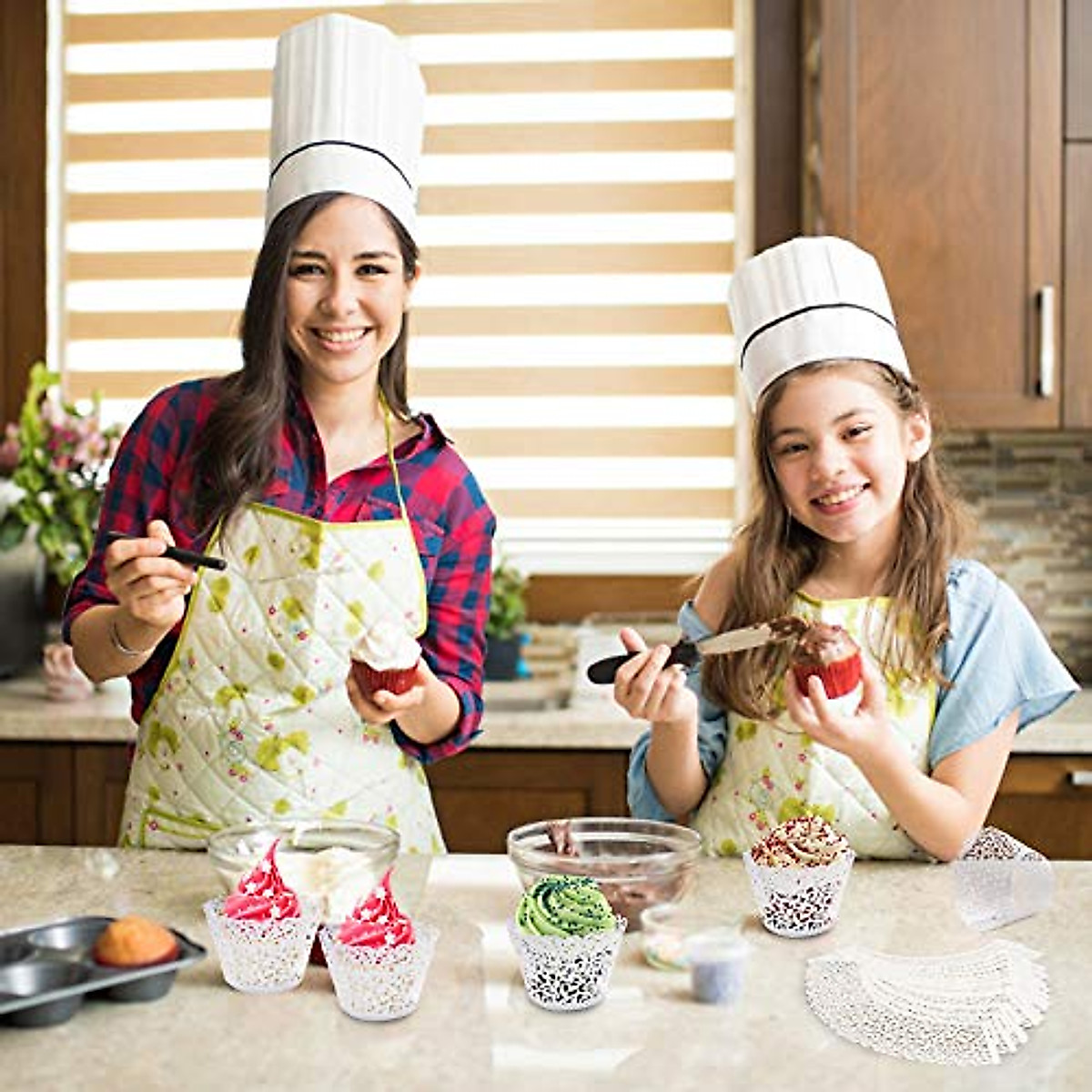 50pcs white Cupcake Wrappers Lace Cupcake Liners Laser Cut Cupcake Papers Cupcake Cups Cases for Wedding/Birthday Party Decoration