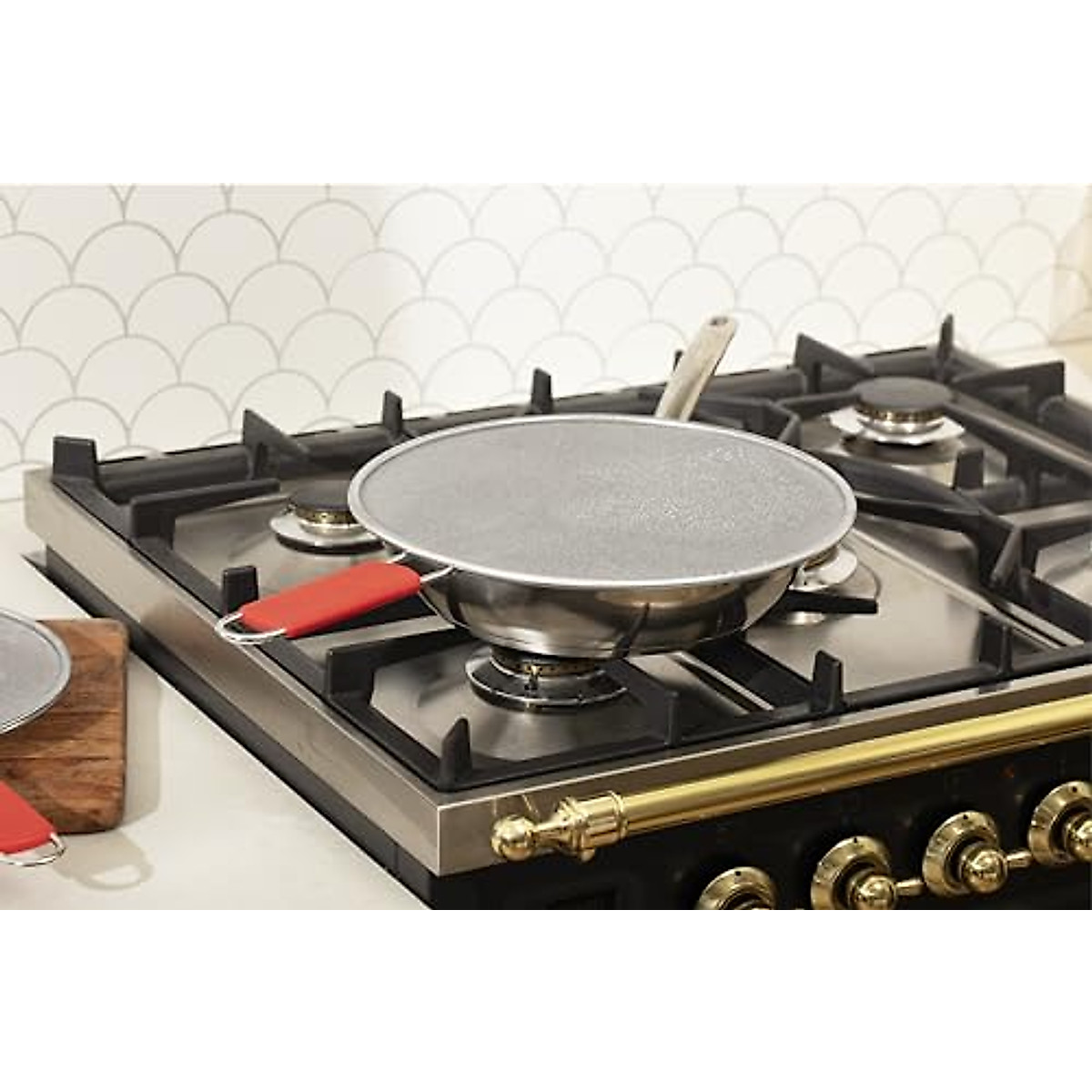 ALPHA LIVING Splatter Guard for Frying Pan & Food Strainer and Universal Cookware 13" - Stops Hot Oil Splash - RED Handle - Splatter Screen for Cooking