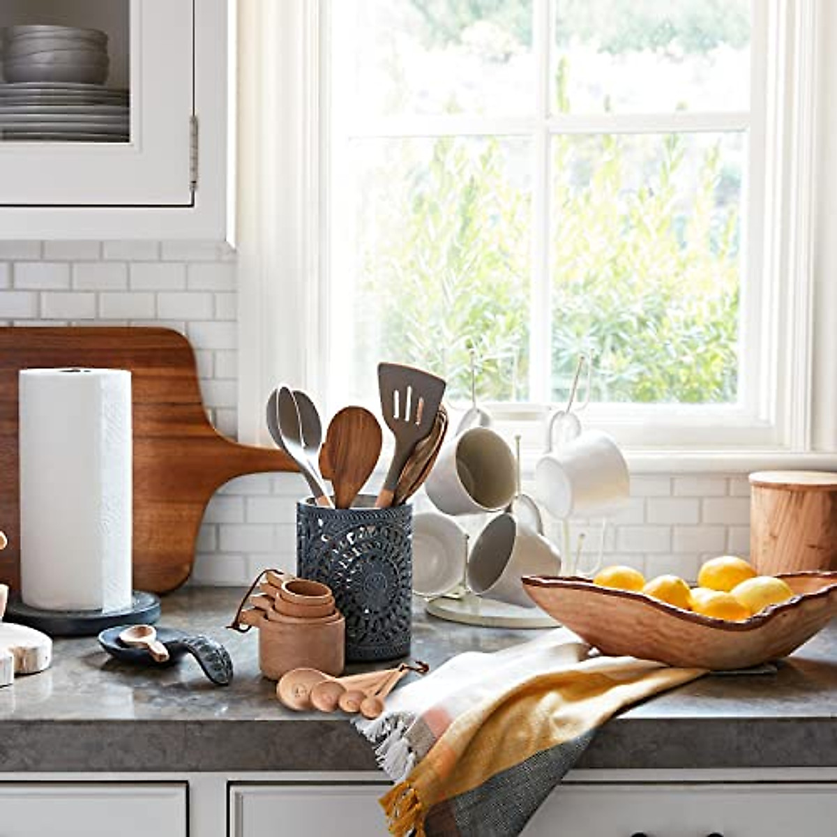 Wood Measuring Cups and Spoons Set of 8, Handcrafted with Wood Polish Finish - Natural Wooden Measuring Cups Measuring Spoons for Measuring Dry Ingredients for Baking Cooking, Kitchen accessories Gift