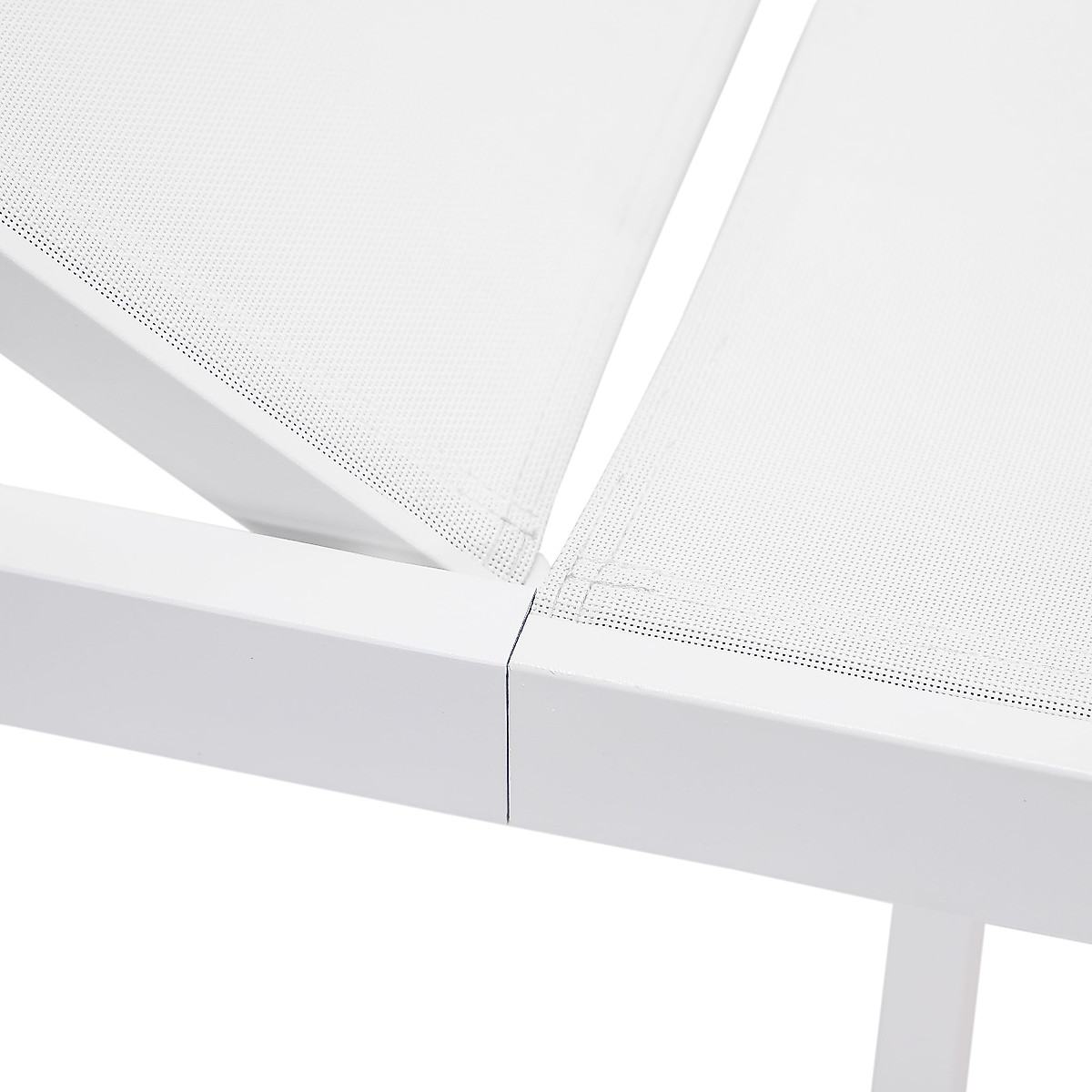 LeisureMod Marlin Poolside Outdoor Patio Lawn and Garden Modern White Powder Coated Aluminum Frame Suntan Sling Chaise Lounge Chair, Set of 2