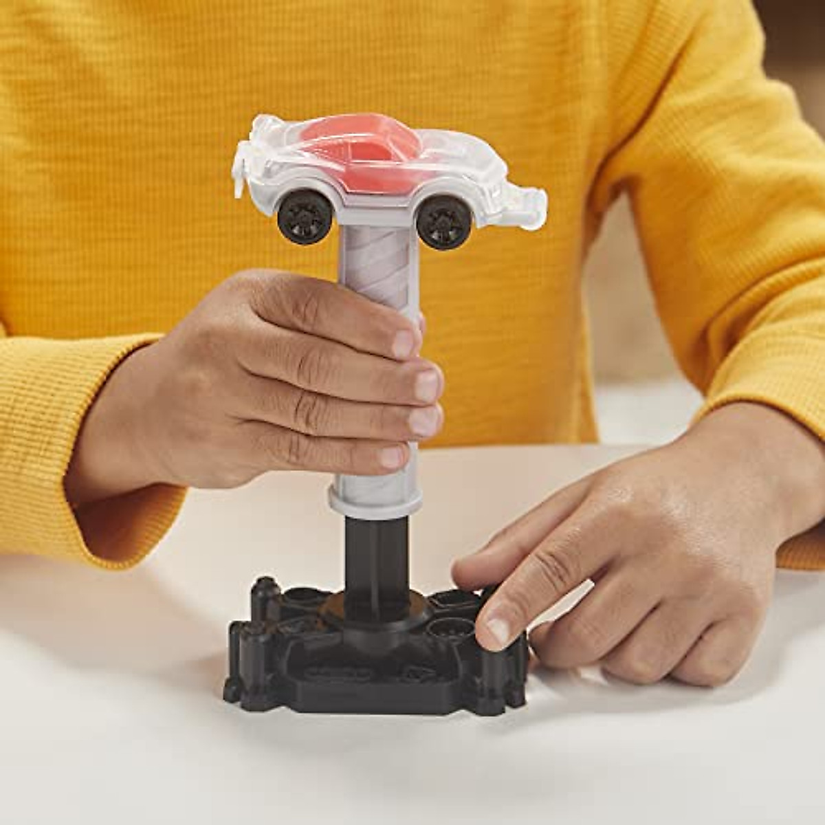 Play-Doh Wheels Tow Truck Toy for Kids 3 Years and Up with 3 Non-Toxic Colors
