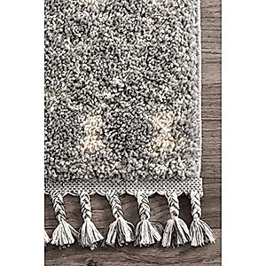 nuLOOM Vasiliki Moroccan Tribal Shag Area Rug, 3' x 5', Silver